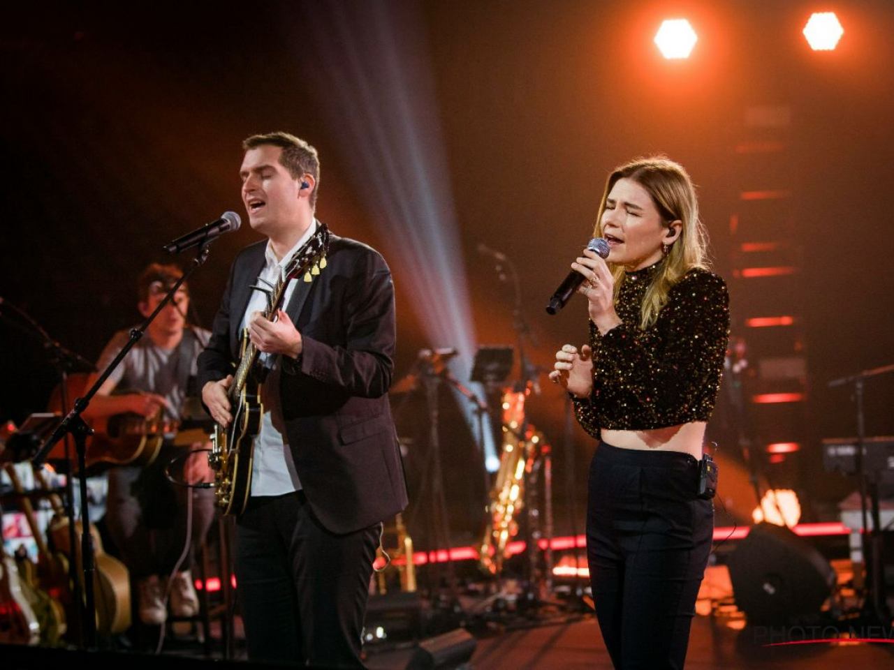 Kato Callebaut begaat gênante blunder tijdens optreden van The Starlings | Redactie24